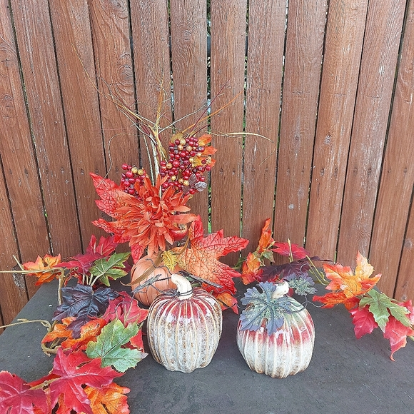 Holiday | Fall Flower Arrangements With 2 Small Pumpkins With Assorted ...